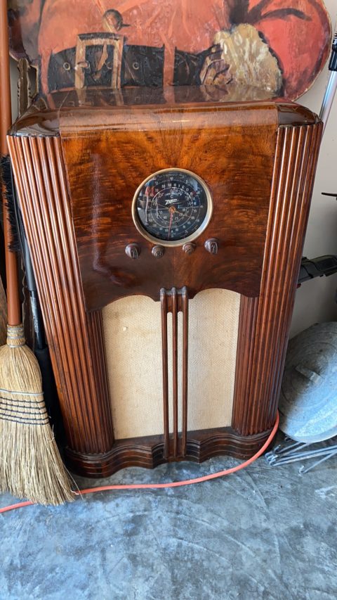 1938 Zenith Radio - River Market Antiques