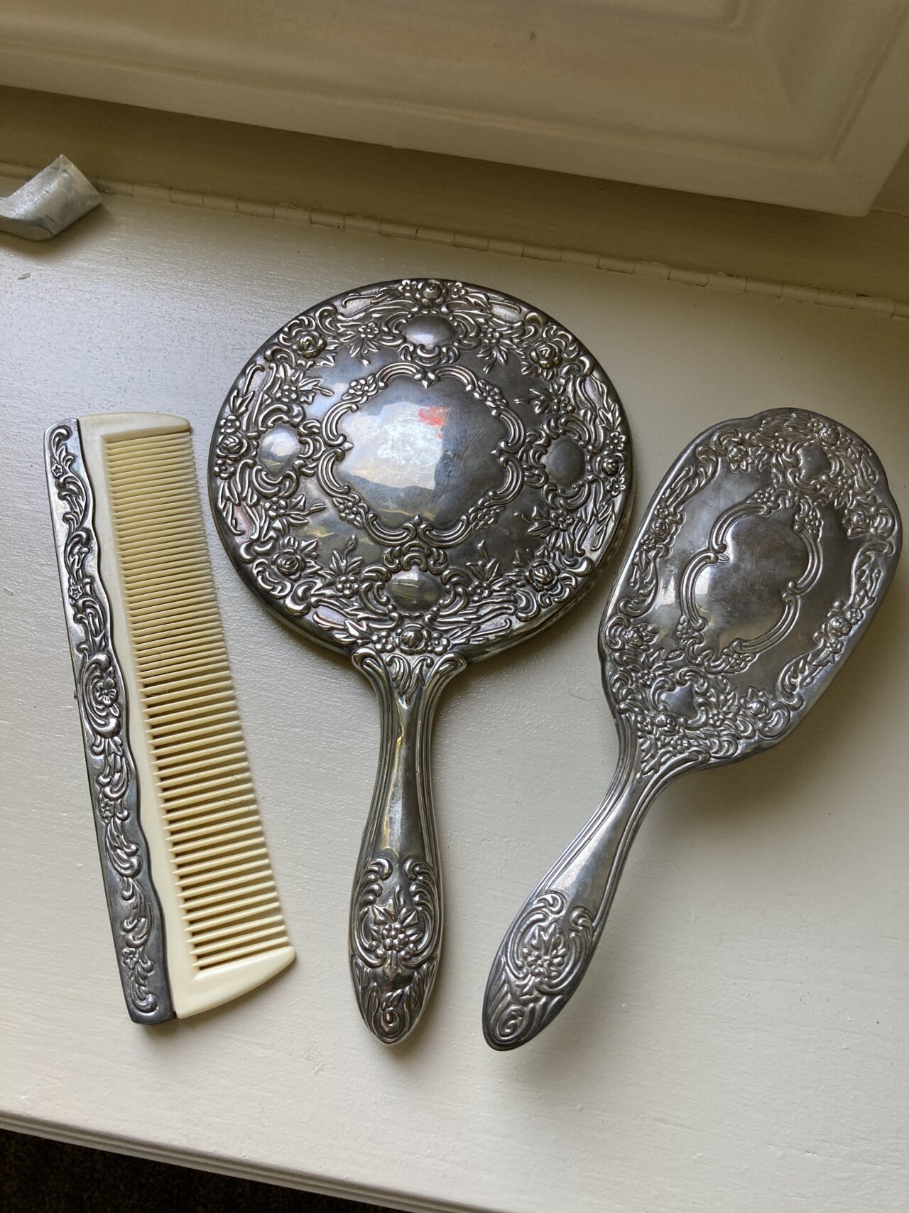 Silver plated vanity set. - River Market Antiques