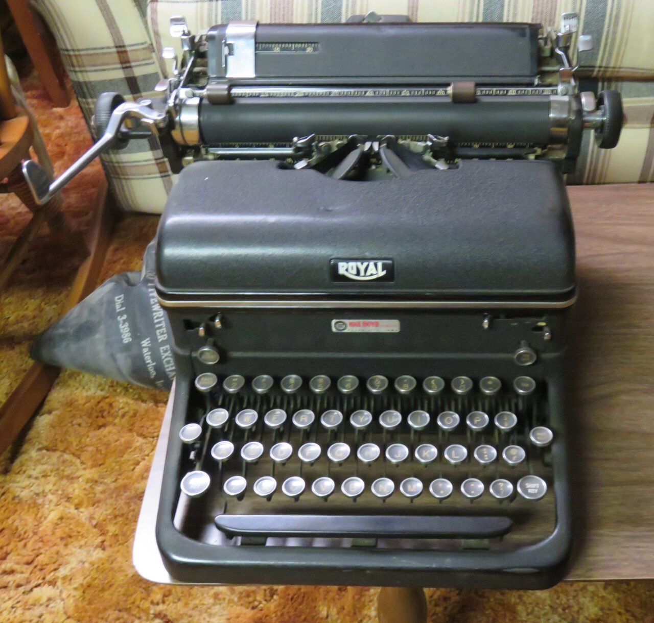 Royal Manual Typewriter - River Market Antiques